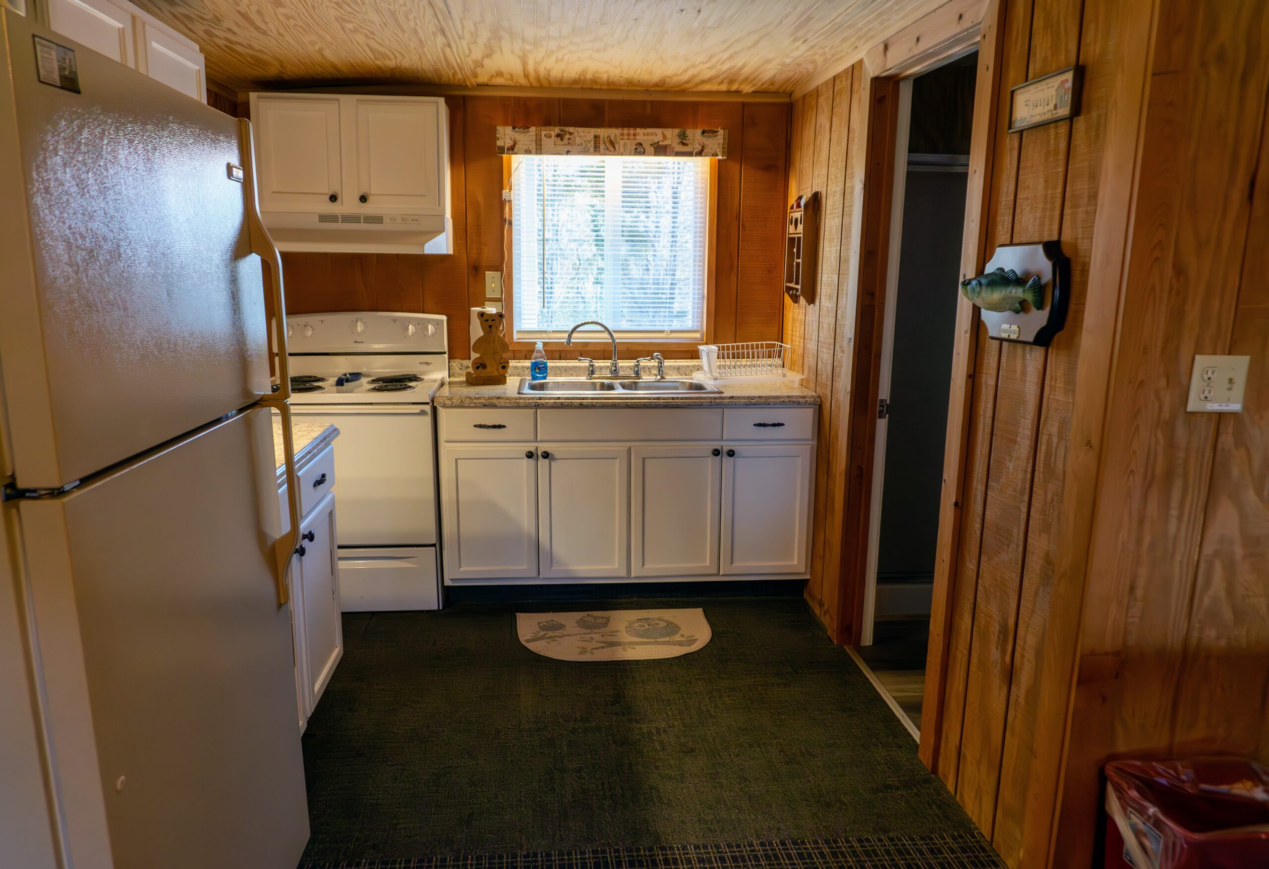 Cabin 1 - Cozy Retreat - Serenity Cabins